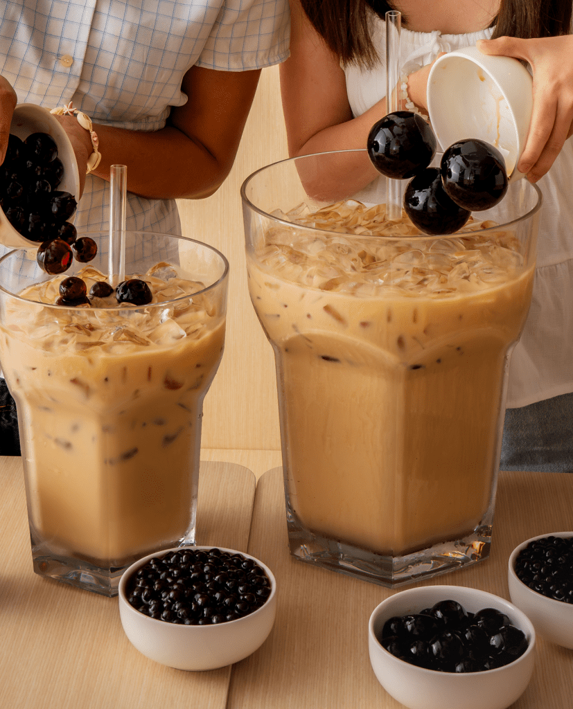 Wong Fu Fu's 10-litre "GIGA!" Bubble Milk Tea - Must Share Good Things